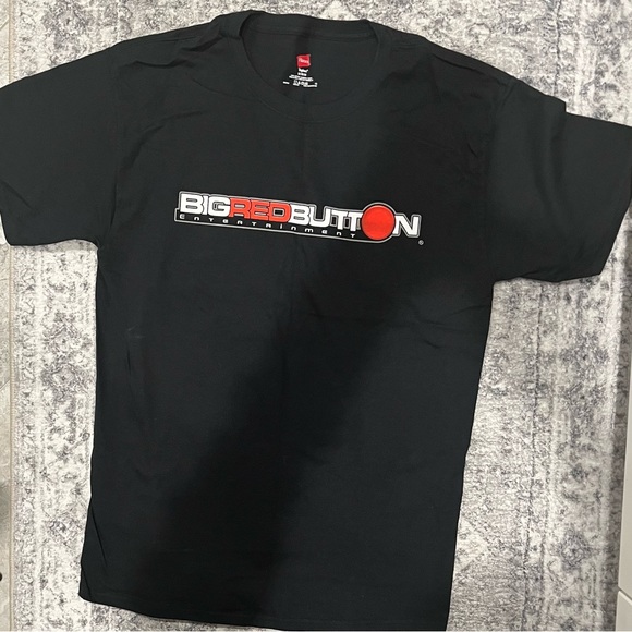 Hanes | Shirts | Mens Big Red Button Entertainment Black Tshirt Size ...